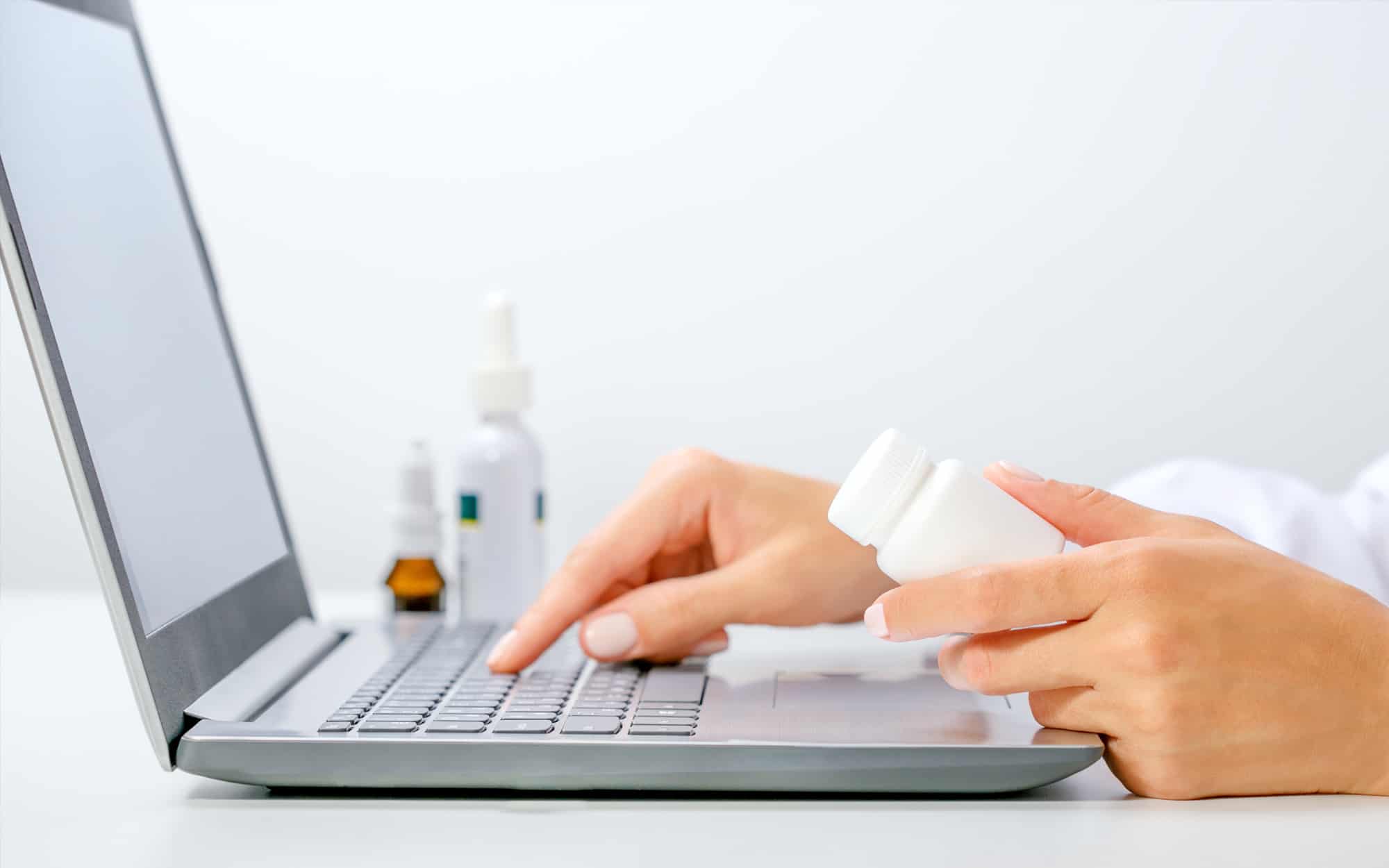 Why Your Pharmacy Should Use Pharmaceutical E-Commerce